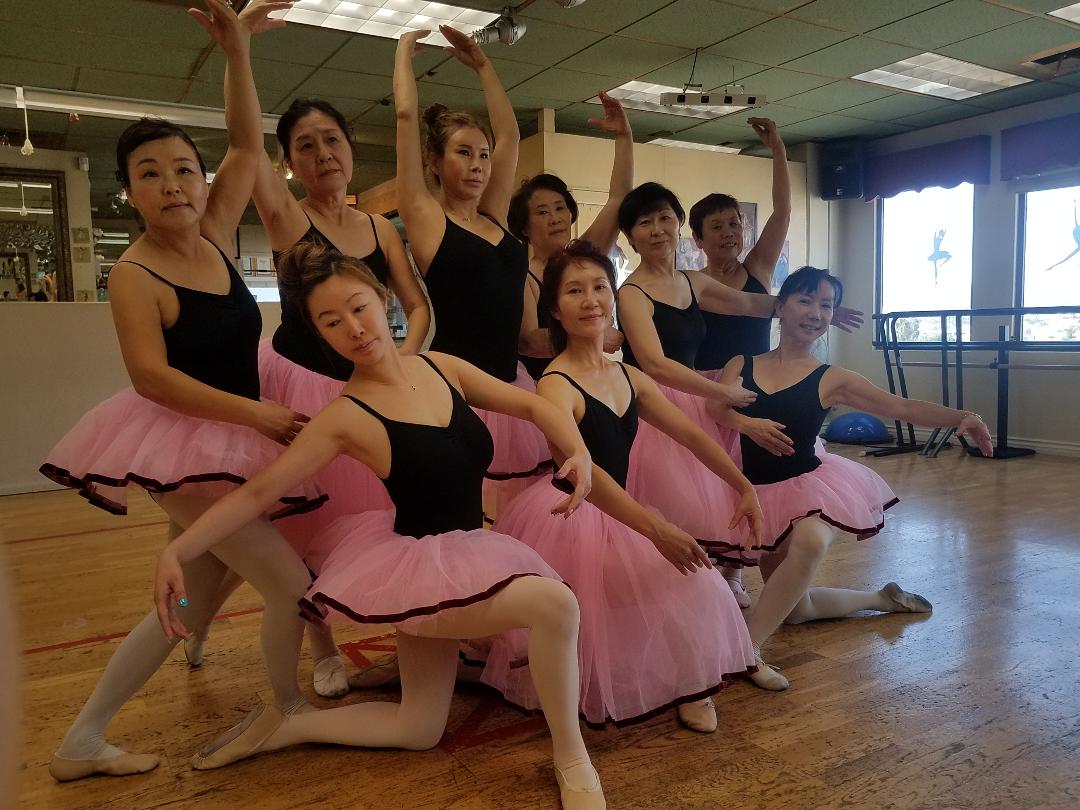 “Let’s Dance. Dance Collaboration with Everyone”. – 한미 무용 연합회